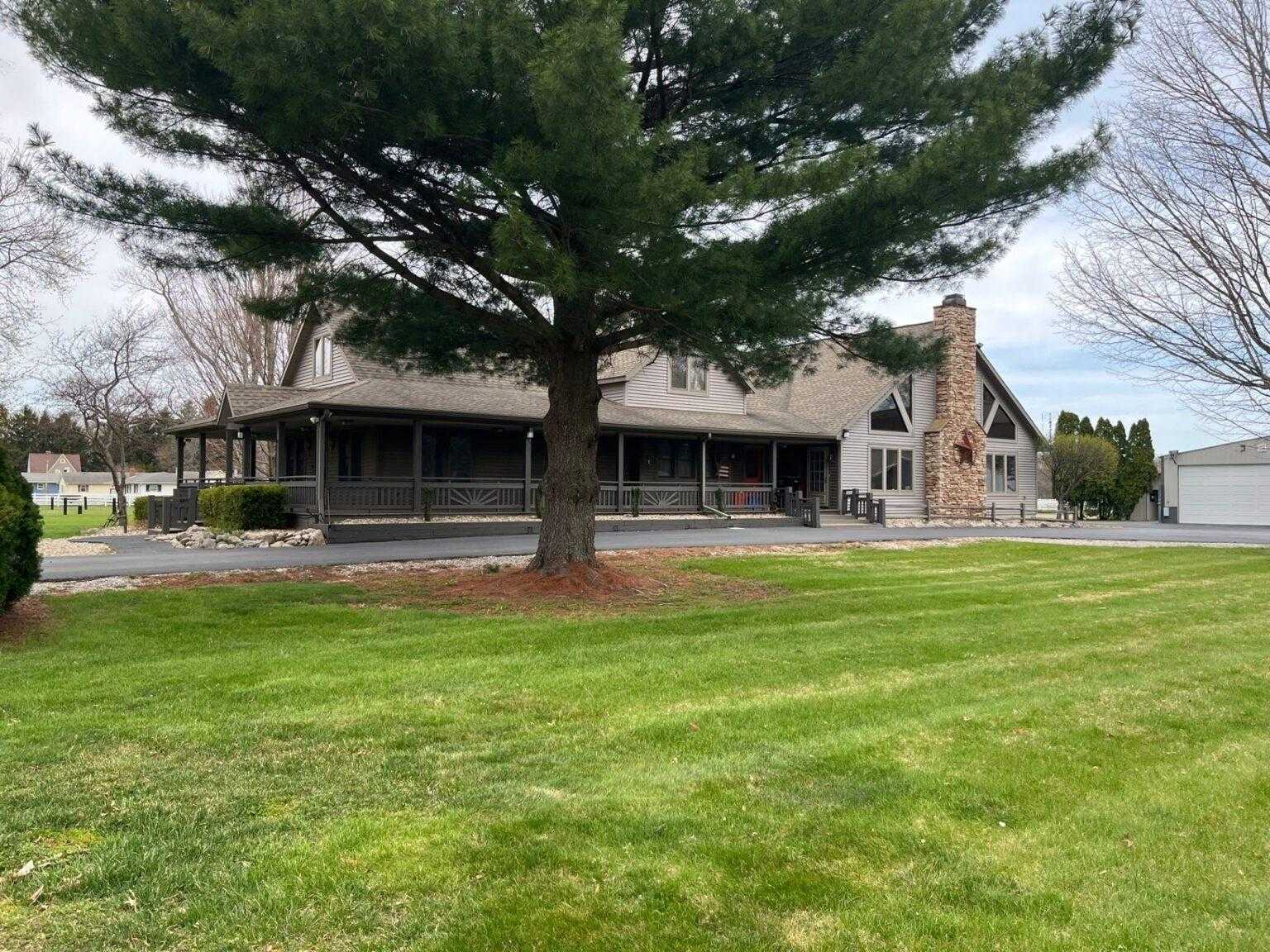 MORRIS REAL ESTATE AUCTION - Hahn Realty and Auction